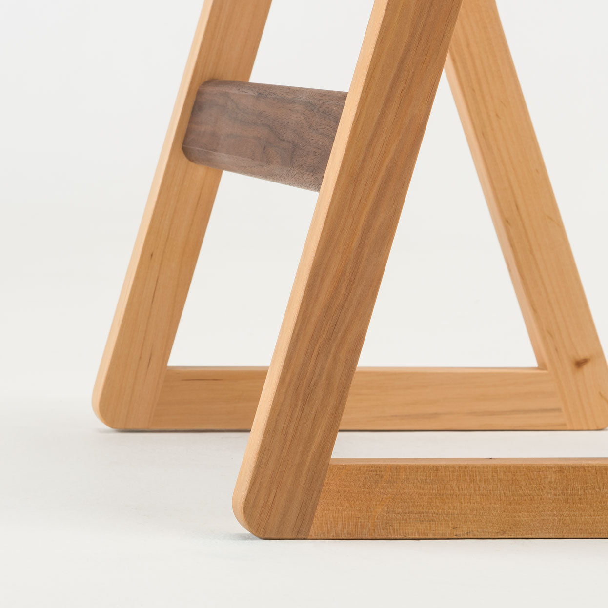 TP Chair 01